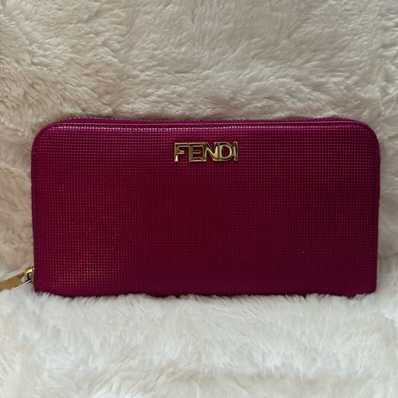 Fendi | Bags | Fendi Hot Pink Leather Zippy Inside Beautiful Fendi ...